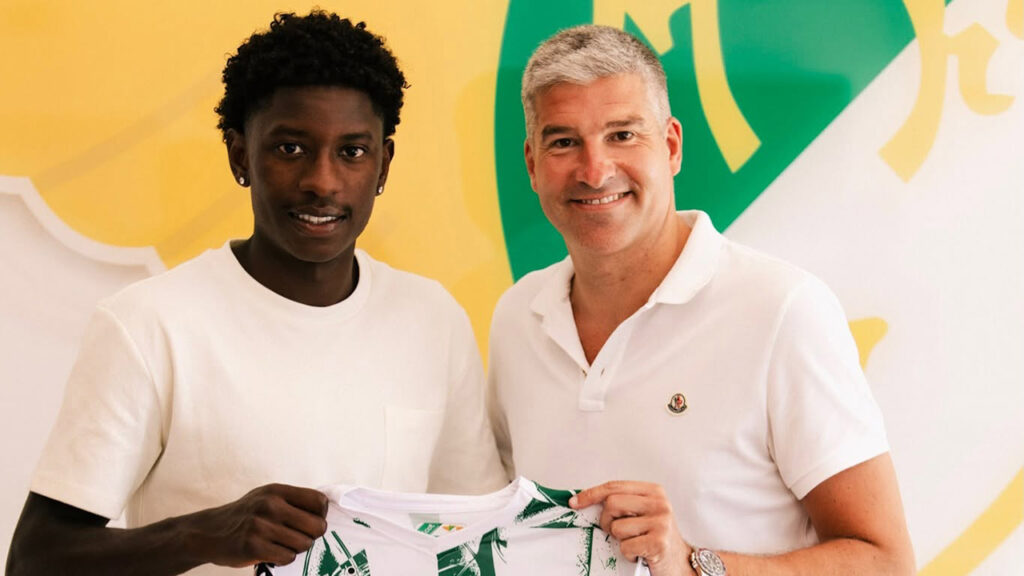 Michael Dacosta é reforço do Moreirense